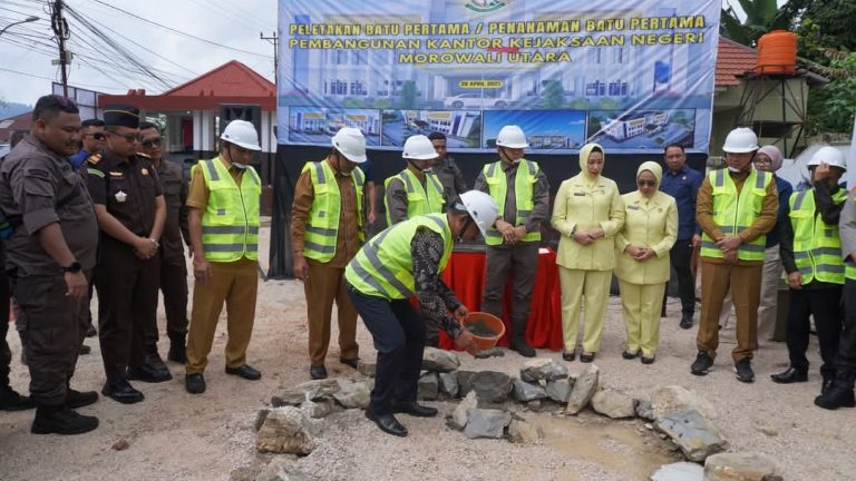 Kajati Resmikan Pembangunan Kantor Kejari Morut - HARIAN MERCUSUAR Kajati Resmikan Pembangunan Kantor Kejari Morut - HARIAN MERCUSUAR
